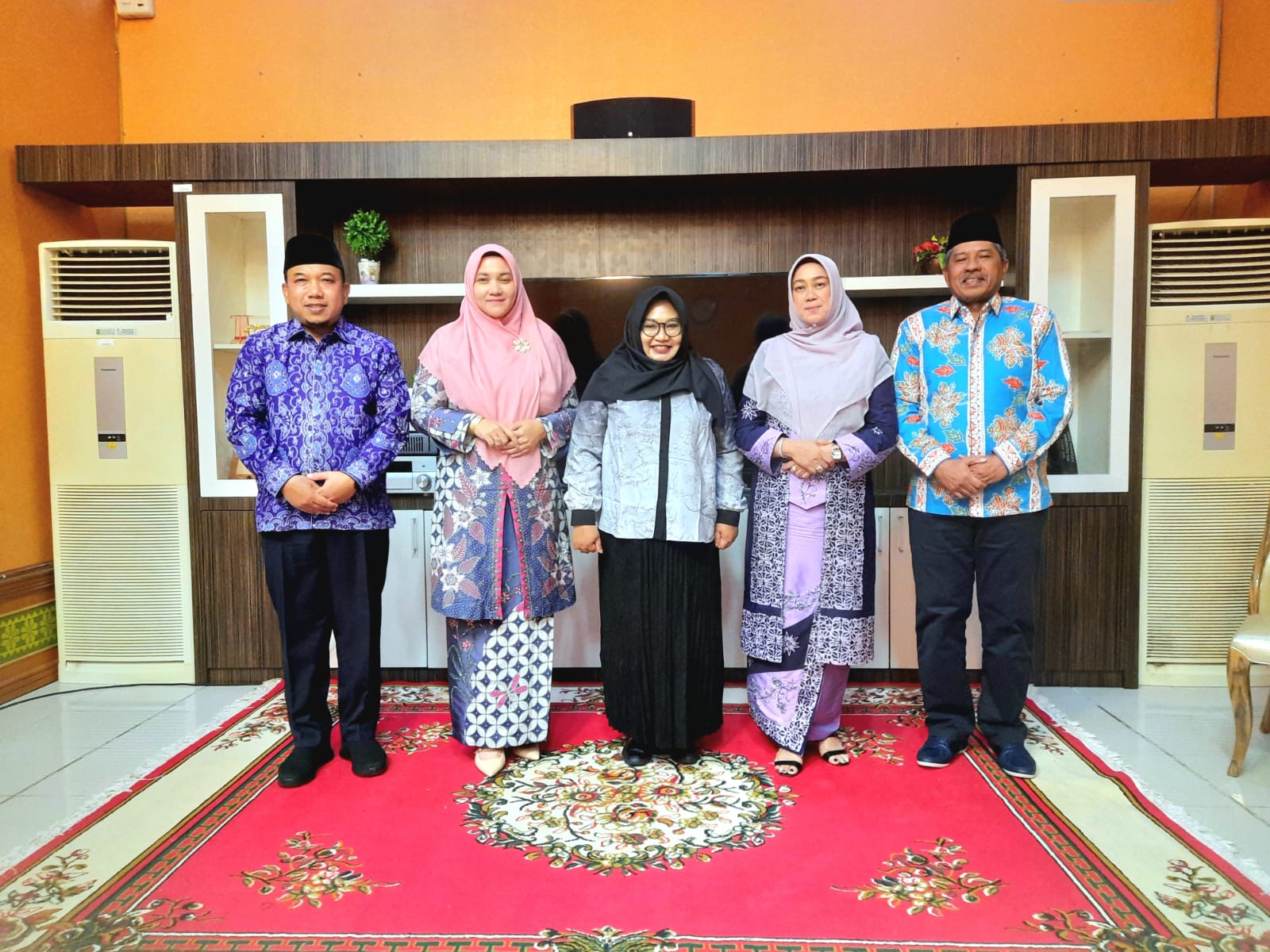 Sebelum Pindah ke Serang, Ketua PN Siak Ikha Tina Ramah Tamah dengan ...